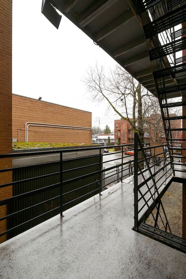 Stylish 2br In Montreal - Dorval