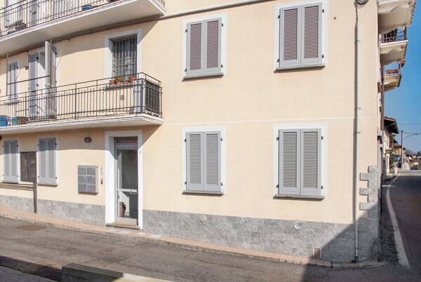 Apartamento 'Casa Vincenza Lago Maggiore' Con Terraza Privada, Wi-fi Y Aire Acondicionado - Verbania