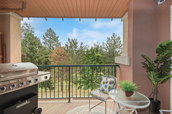 Zen Studio Condo With Golf Course View- 205b - Kelowna