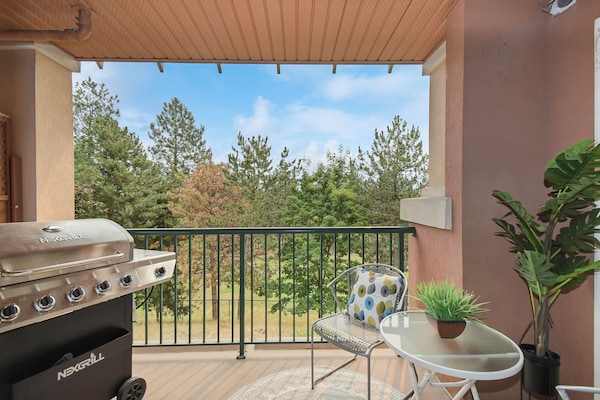 Zen Studio Condo With Golf Course View- 205b - Kelowna