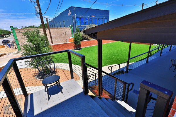 Baby Grand Bungalow In The Historic Downtown Soda District - Abilene, TX