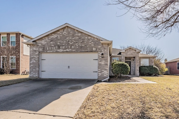 Modern, Comfy, Next To Frisco And Lake Lewisville In Peaceful Little Elm - Frisco, TX