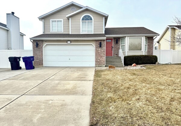 Rustic Charm, Cozy And Comfy Nearby Olympic Oval, Great Location - West Jordan, UT