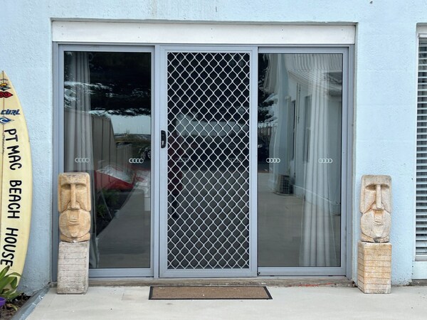 Location The Beach House Studio - Unique Seafront Affordable And Pets Negotiable - Port Macdonnell