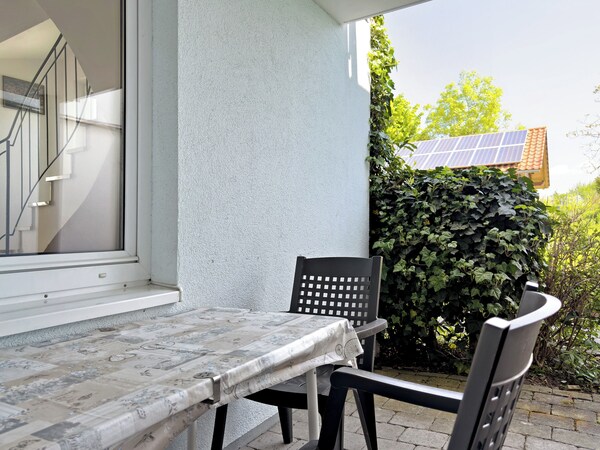 Ferienwohnung '2' Mit Privatterrasse Und Wi-fi - Nonnenhorn