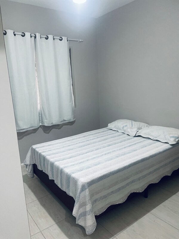 Quartos Privativos Próximo A Orla De Camburi - Serra