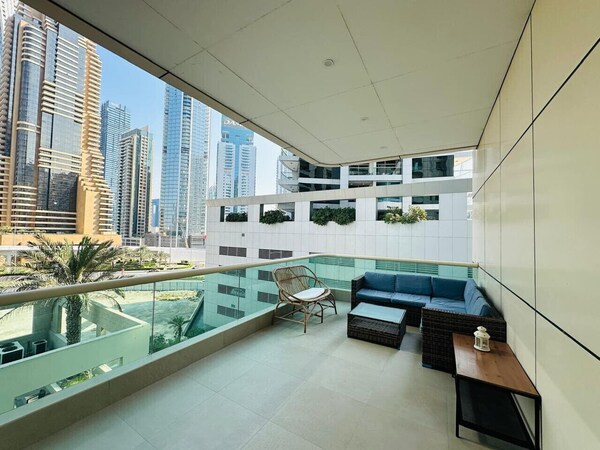 Sunrise Homes - A Great Studio Close To Jbr Beach With Huge Balcony - Dubai Marina