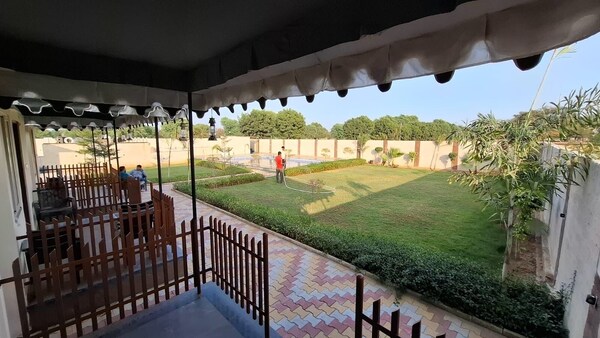Haveli Resort Farm\n\n3-bedroom Farmhouse In Marvelous Hathod With Ac, Wifi - Jaipur
