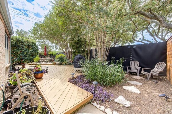 This House Is A 3 Bedroom(s), 2 Bathrooms, Located In Stafford, Tx. - Sugar Land, TX