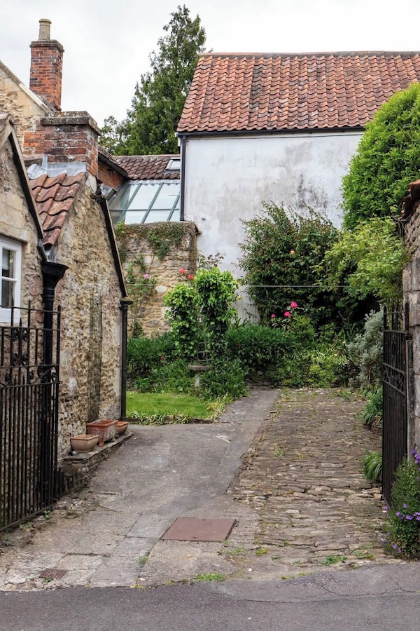 House In Pretty Beckington, Near Bath & Frome - Warminster