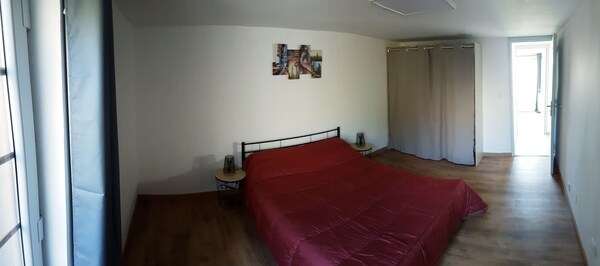 Beautiful 2-bedroom Apartment In Provencal Venice - Port-de-Bouc
