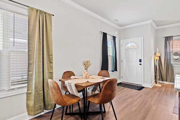 Perfect Athens Getaway - Near Uga & Dt - Game Room, 2 King Beds - Athens, GA