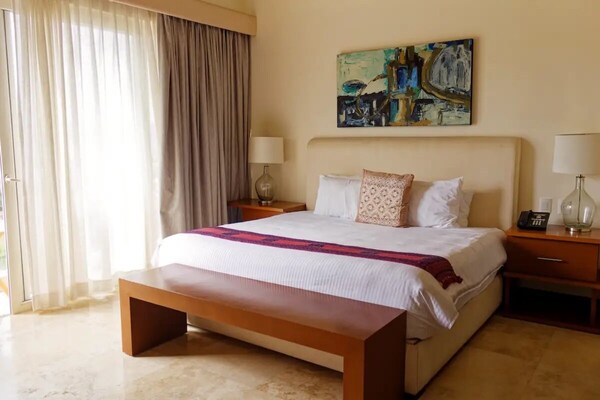 Serene Resort Junior Suite With King Bed & Sofa Bed- Jungle And Ocean Views - Bucerías