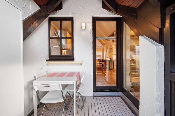 Karibu Nyumbani - Exceptional Maisonette Apartment With Balcony And Workspace - Sindelfingen