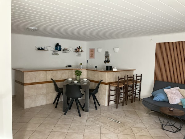 Basement Whirlpool Apartment Near Phantasialand - Rheinbach