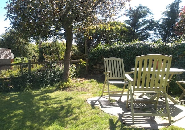 Maryan Cottage - Two Bedroom House, Sleeps 4 - Burnsall