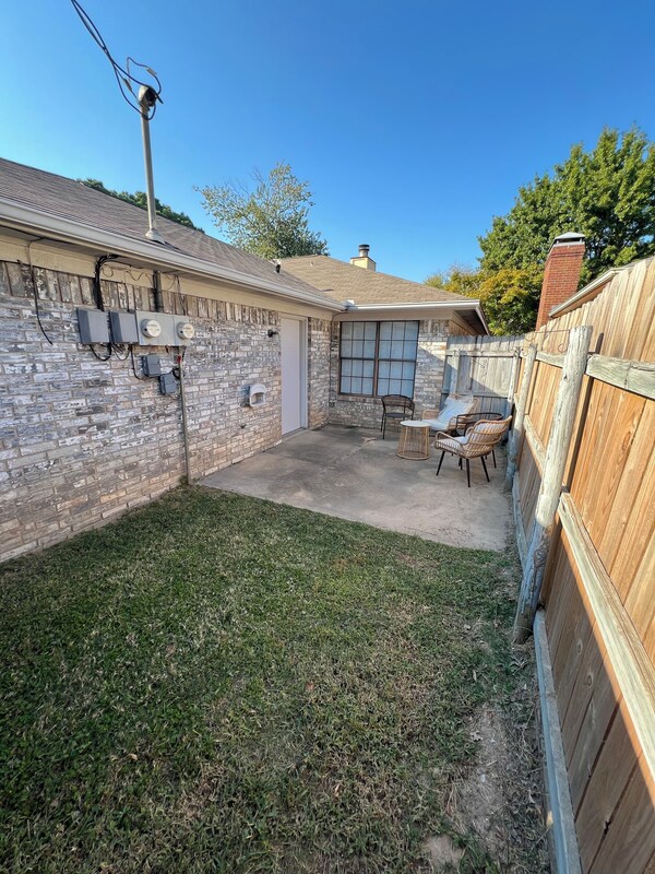 Charming 2-bedroom 2 Bath Duplex In The Heart Of Tyler! - Tyler, TX