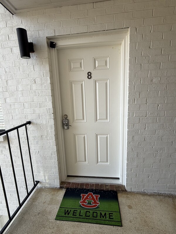 Downtown Auburn Retreat- Walking Distance To Stadium, Toomer's & More! - Auburn, AL