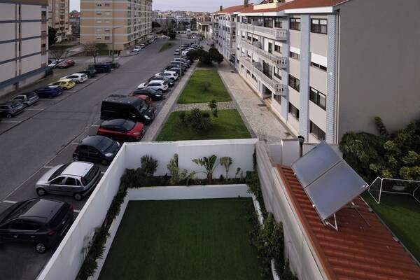 Snuggly Corner By Trip2portugal - Figueira da Foz