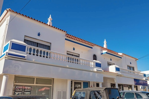 Seaside Charm In Gale - 2 Bedroom W/big Terrace - Guia