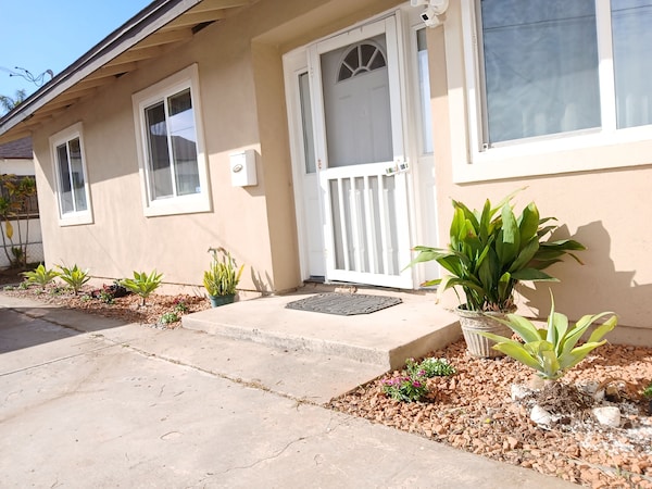 Zen Garden! Pool Table Pickleball Basketball Huge Backyard Mins To Seaworld Zoo - Old Town - San Diego