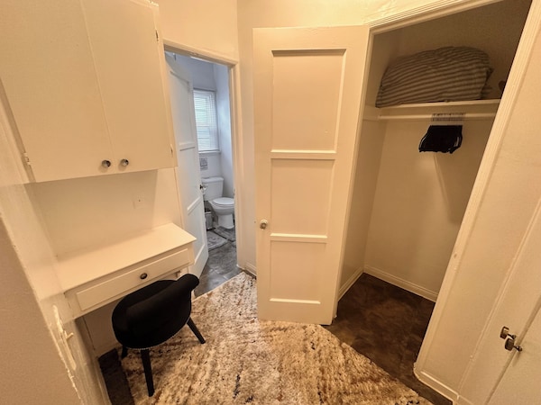 Charming 1-bedroom Apartment With Ac, Wifi In Amazing Hollywood! - Hollywood, CA