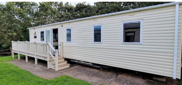 6 Berth, Hoburne Devon Bay - Newton Abbot