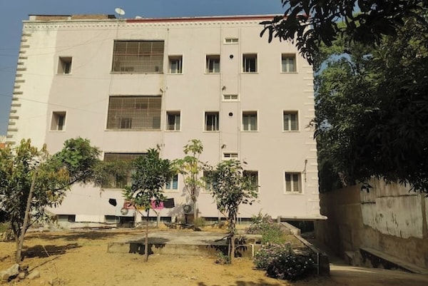 Great1 Couplefriendly Family 2bhk Jubleehillsrd33 - Hyderabad
