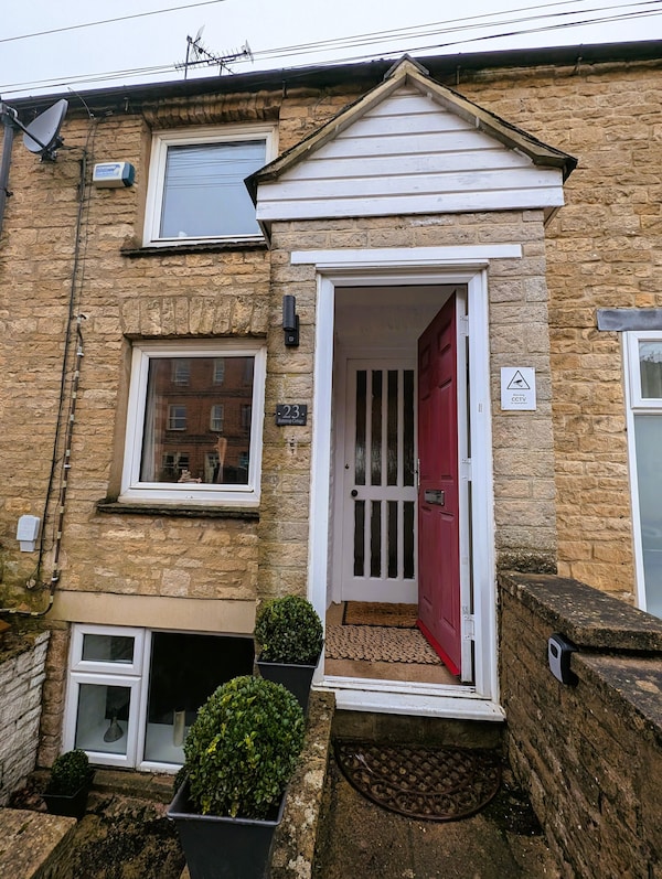 Family/pet Friendly Stone Cottage, Own Parking & Ev Charger -Buttercup - Chipping Norton