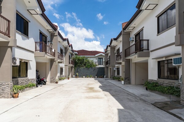 3br & 3ba Townhome In Central Cebu City With Wifi, Netflix, Parking And Washer - Cebu City