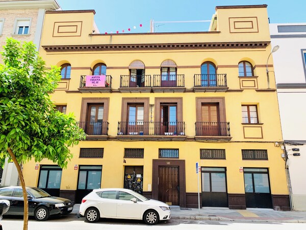 Un Espacio Diferente En Triana - Dos Hermanas