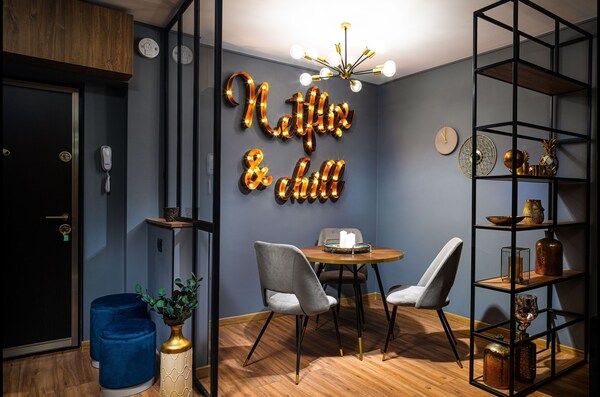 Hora Dorada - Un Dormitorio - Junto Al Parque Cismigiu Y La Avenida Victoria - Bucarest
