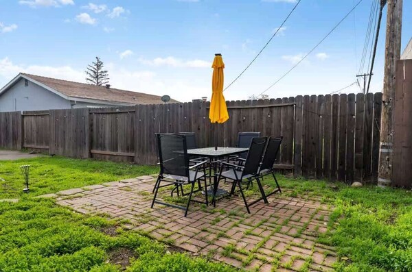 3br,2ba Gem In Rancho Near Shop Centers & Eateries - Rancho Cordova, CA
