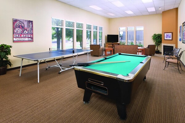 Family-friendly Condo W/ Nearby State Park & River, Full Kitchen & Resort Pool - Oklahoma