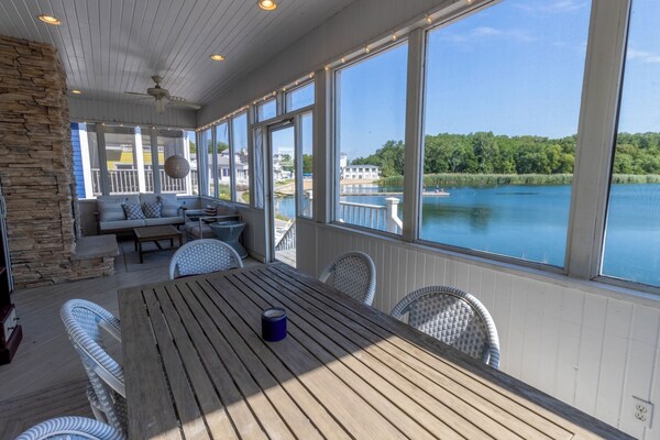 Pet-friendly & Lake-front In Beachwalk Resort! - Indiana