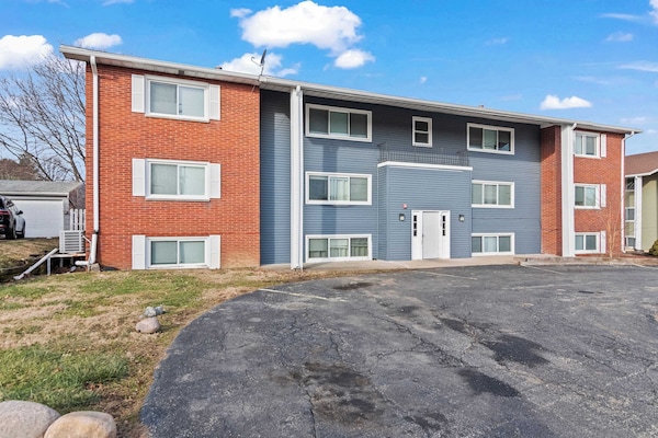 Beautiful And Cozy Apartment In Springfield- 2 Bedroom - Springfield, IL