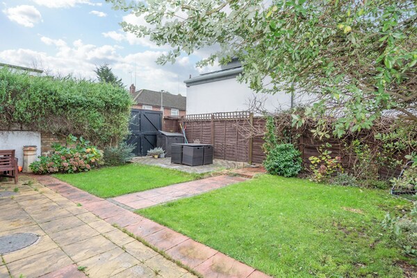 2-bed Apartment Steps From Muswell Hill - Botany Bay - London