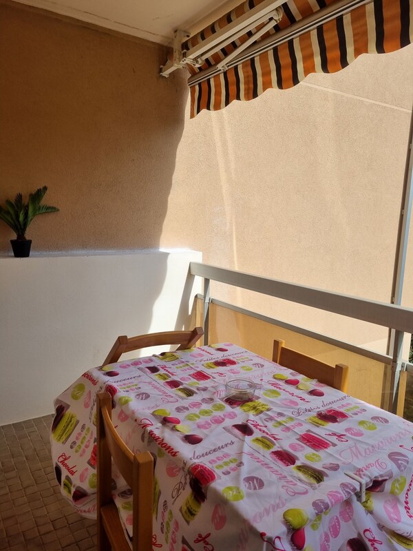 Studio Cabin. Beach Terrace And Town Center 600 M Away - Le Lavandou