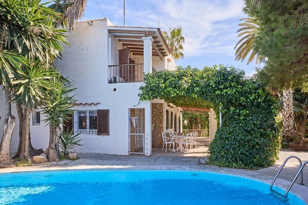 Ibicenco Beach Villa - Ibiza