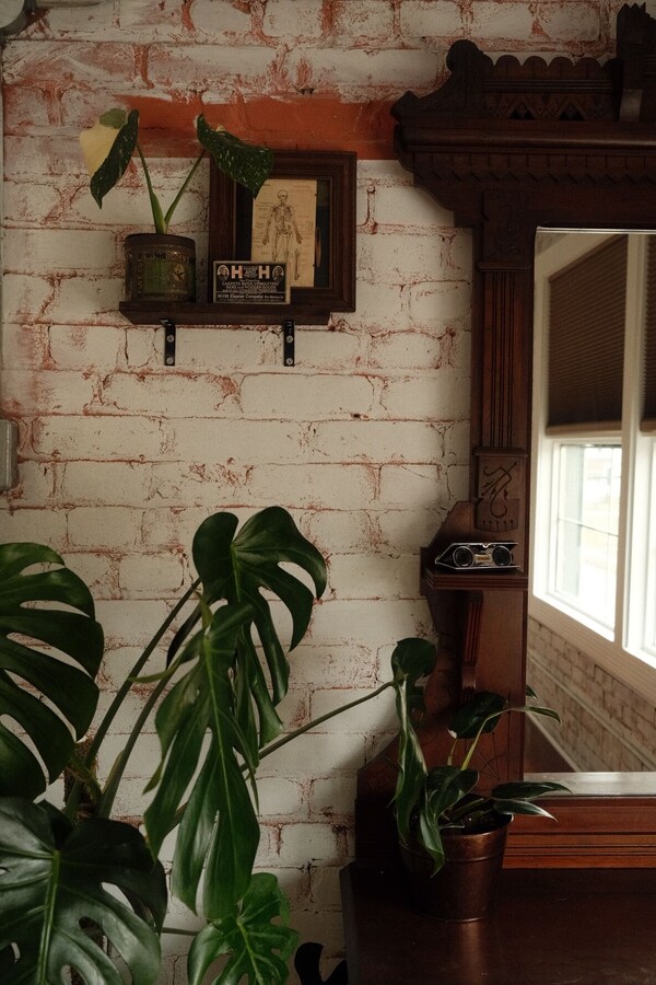 Unique 2-bdr Historic Warehouse Loft With Terrace And Fireplace ! ! ! - Windsor