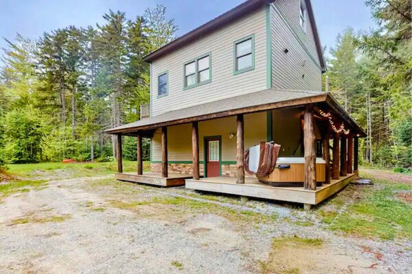 New Private Cabin W/hot Tub/ Dog Friendly/ Games - Rutland, VT