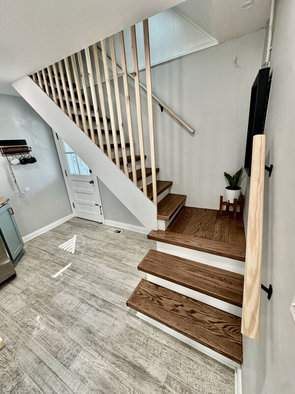 Charming Derby City Rental - 3-bedroom House Sleeps Up To 7, Wifi In Louisville. - Sapporo