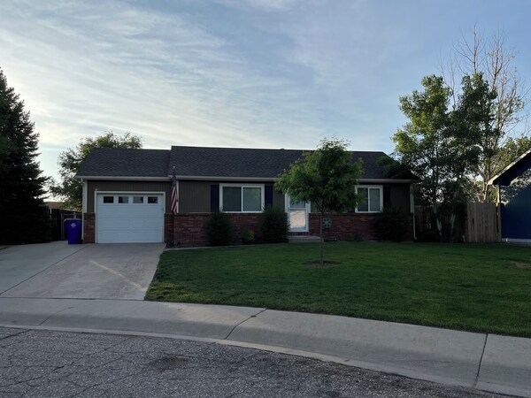 Quaint House Within Walking Distance Of Downtown Windsor And Windsor Lake. - Windsor Lake, Windsor