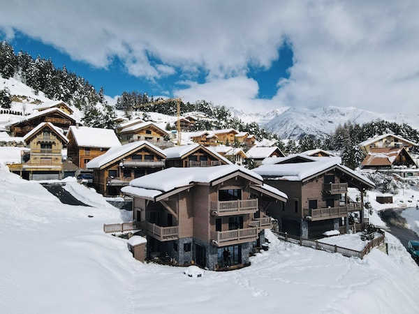 Magnificent Luxury Chalet With Top-of-the-range Amenities - Auron