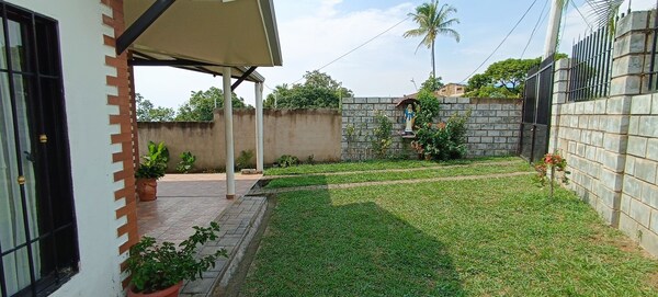 Casa De Campo En La Ulloa, Rivera (Huila) - Huila