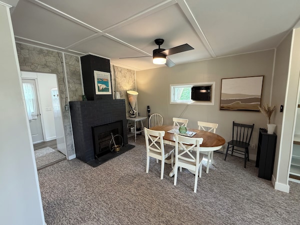 Cozy 2bd Retreat Near Danceland In Manitou Beach - Saskatchewan