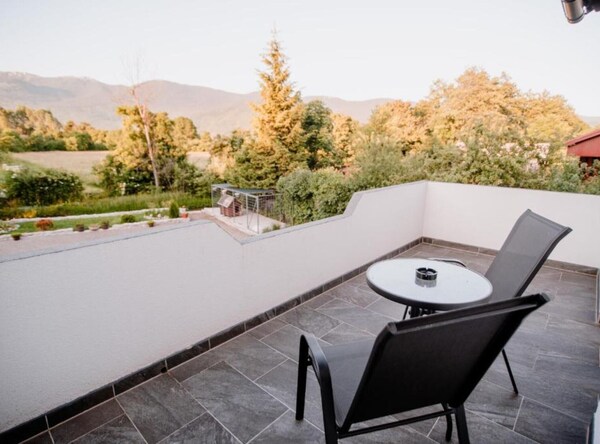 Mountain Serenity Rooms - Double Room With Balcony 2 - Korenica