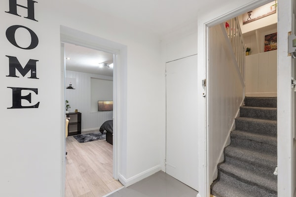 Modern 1 Bed Apartment In Central London Perfect For Couples & Solo Travelers! - Waterloo Station - London