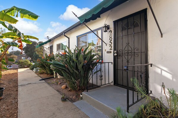 Golden Hill Hideaway: Stylish, Central, And Cozy - San Diego, CA