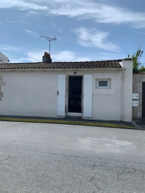 Studio à Bourcefranc-le-chapus  Idéal Escapade à 2, Wi-fi, Espace Télétravail, Proche îLe Doléron - Saint-Trojan-les-Bains